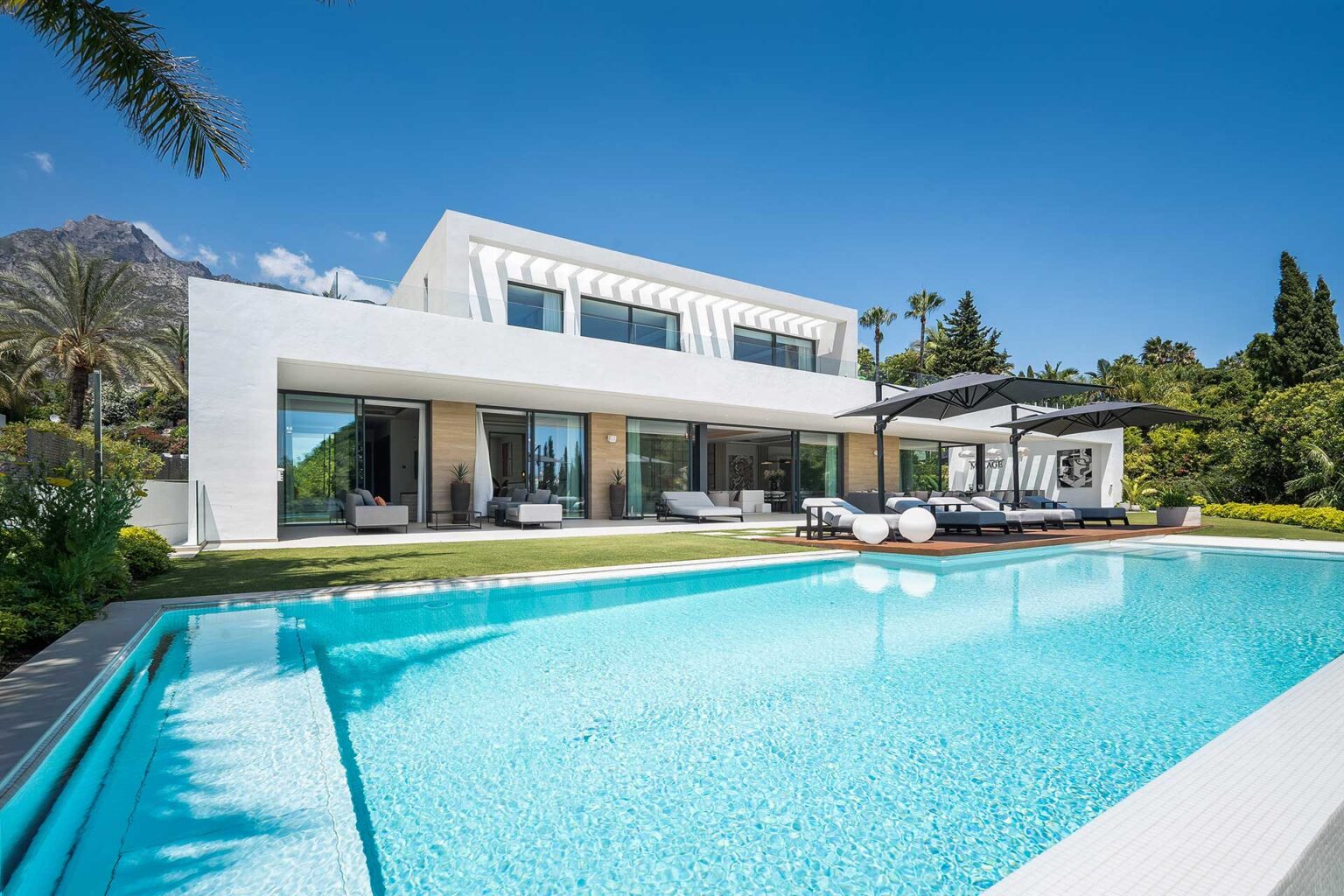 Villa Azur • Swish Travels